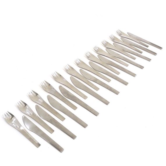 Svend Siune | 8 Artworks at Auction | MutualArt