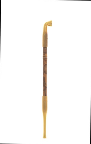 Unno Shomin | A gold and bamboo kiseru (pipe) | MutualArt