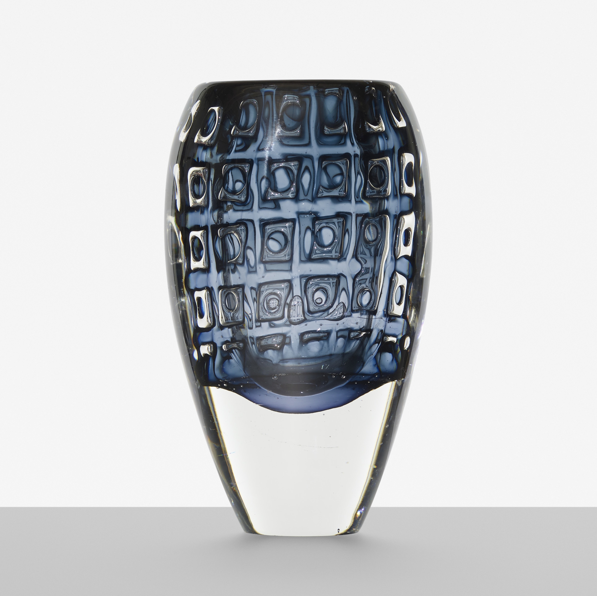 Ernest Gordon | vase | MutualArt