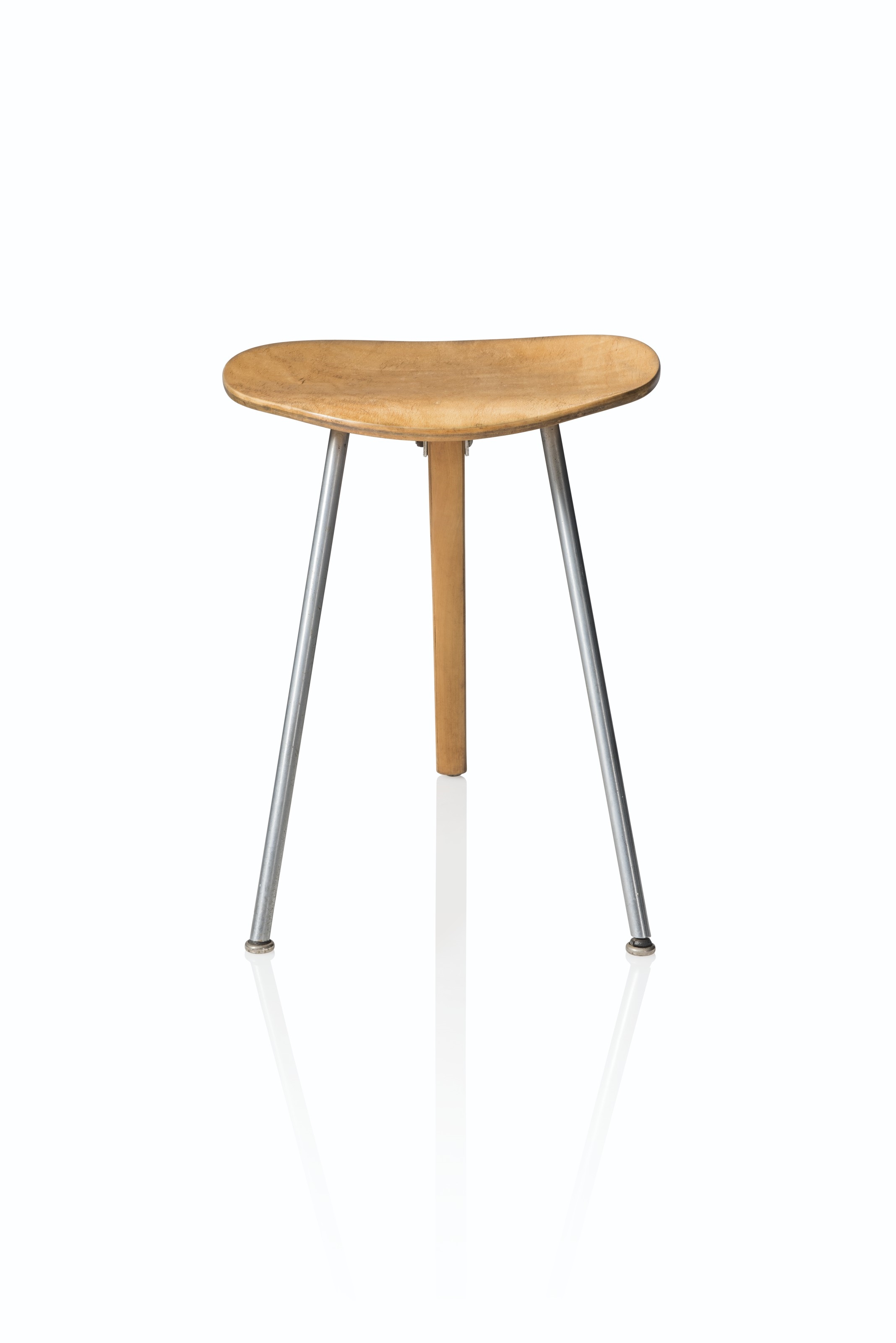 Isamu Noguchi | RUDDER' STOOL, MODEL IN-22 | MutualArt