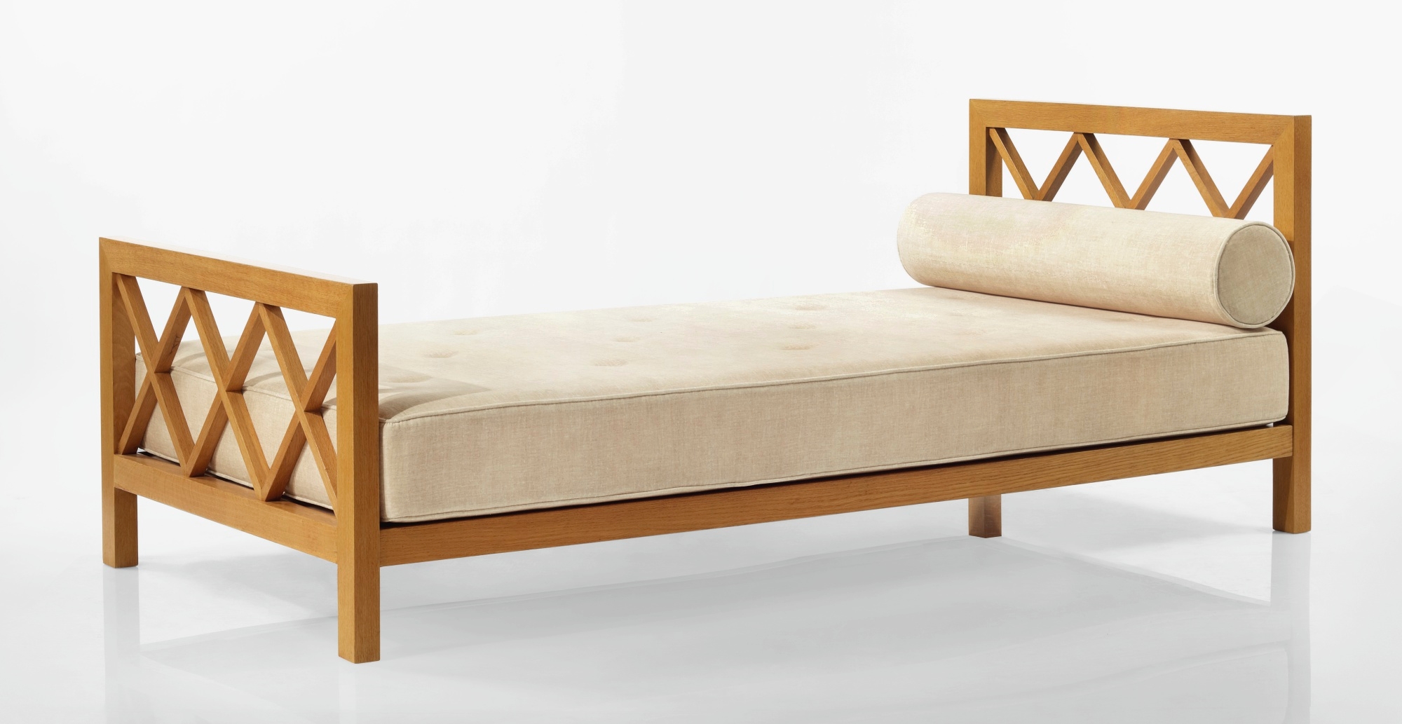 Jean Royère | Croisillon daybed (Circa 1955) | MutualArt