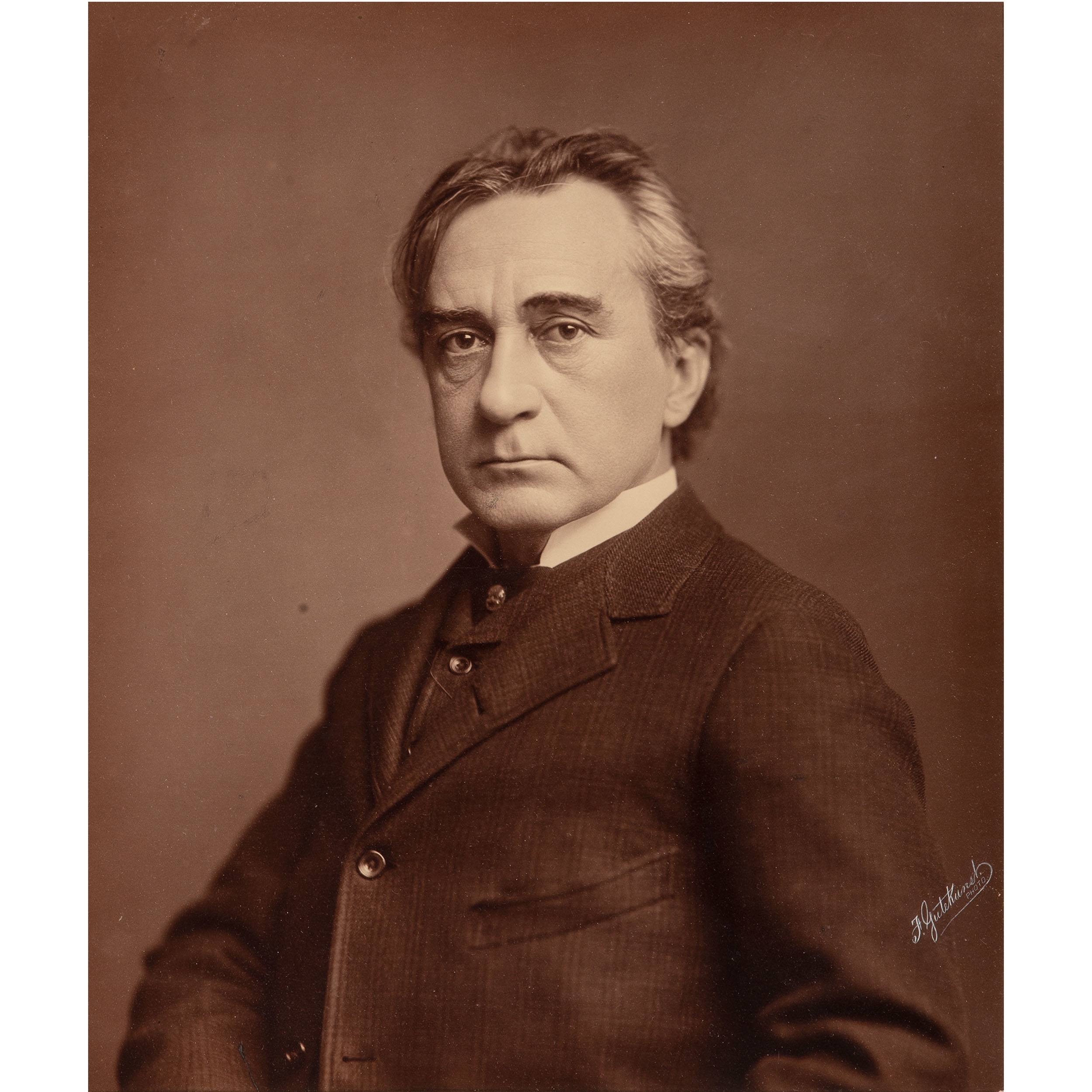Lawrence Barrett