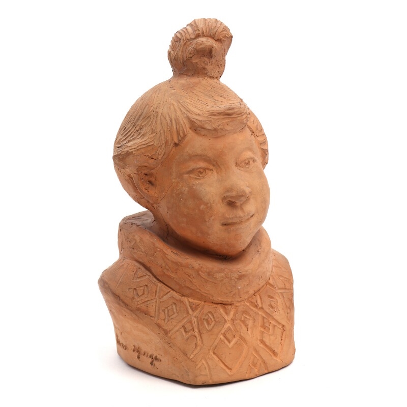 Hans Lynge | An earthenware bust depicting an Inuit | MutualArt