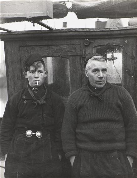 Roger M. Parry | Scènes de rue et portraits (1937 - 1938) | MutualArt