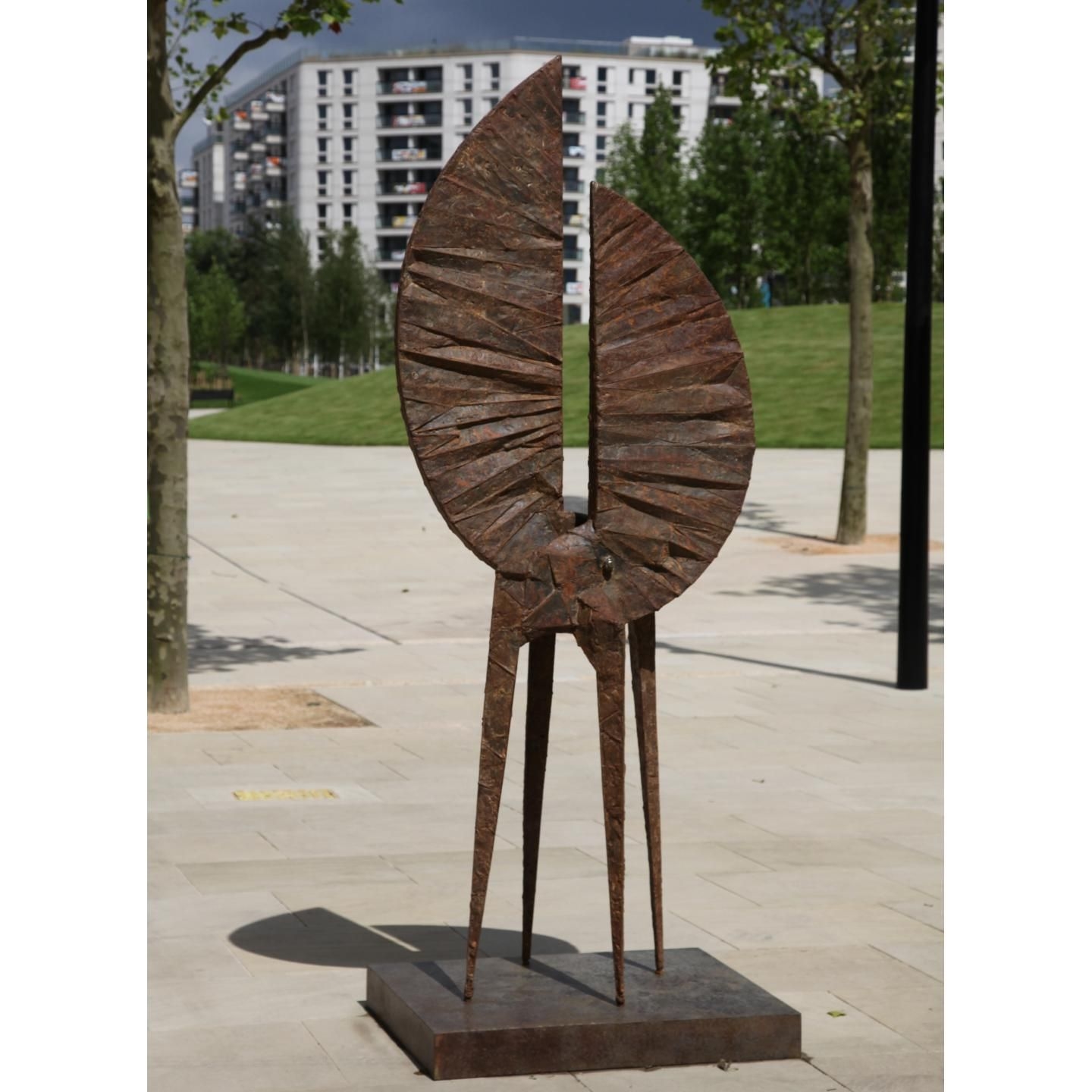 John Carter | STANDING SCISSOR FORM | MutualArt