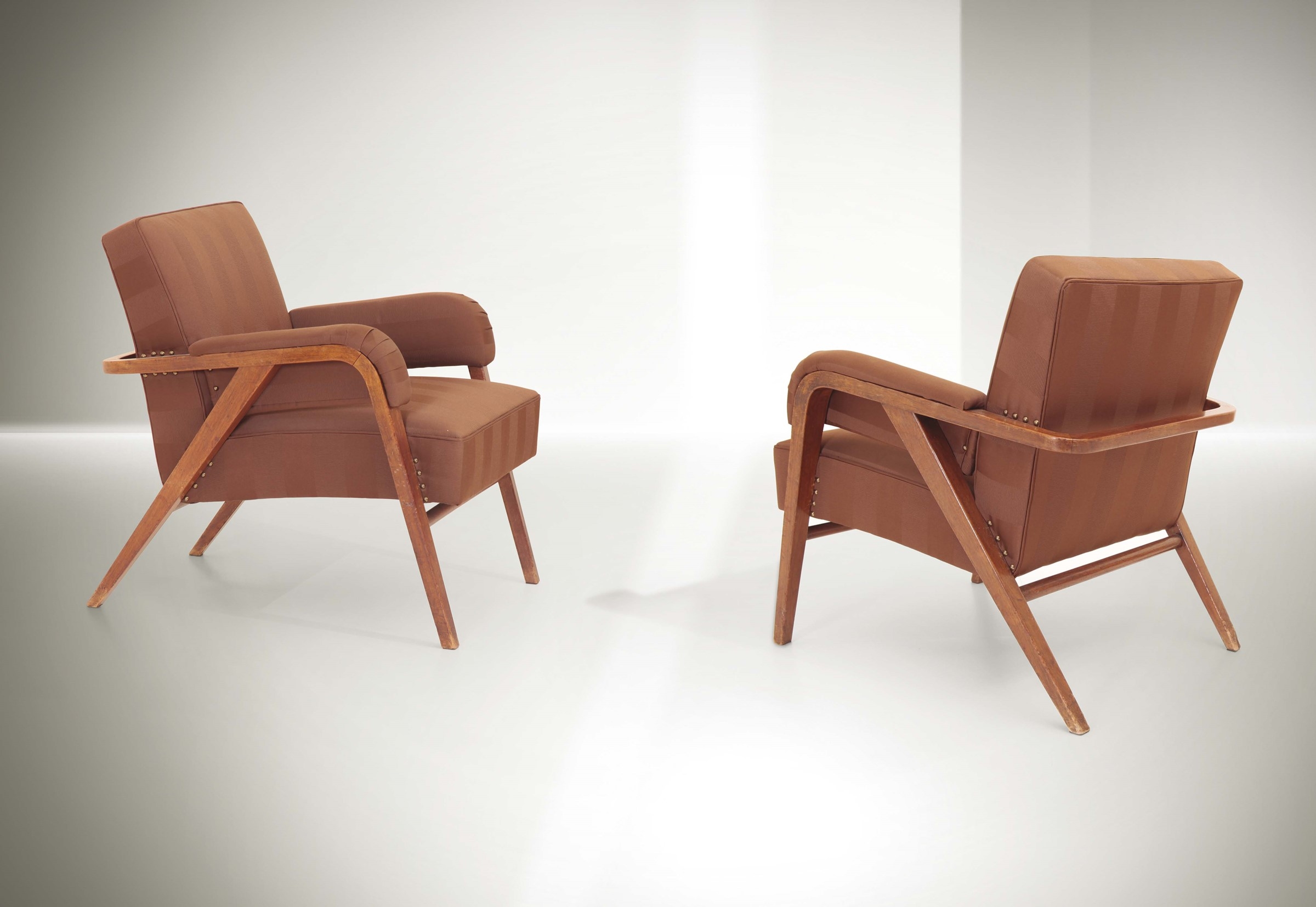 Franco Albini | Pair of armchairs with a wooden structure and fabric ...
