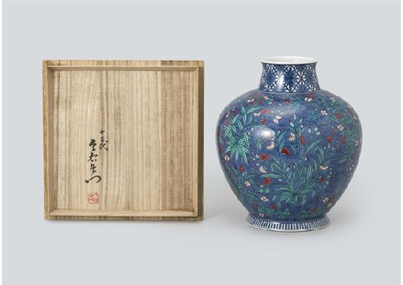 Imaizumi Imaemon | Iro-nabeshima vase with flower chintz design | MutualArt