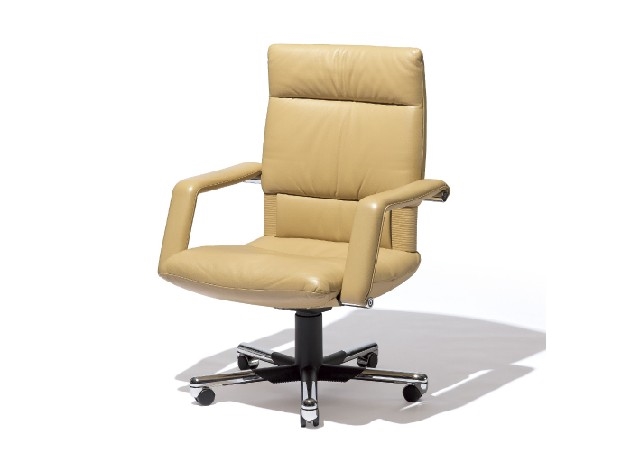 Mario Bellini | Figura:arm chair | MutualArt