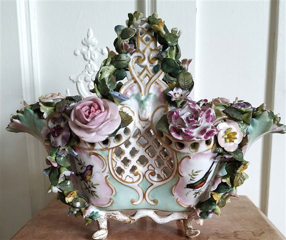 German School, 19th Century | Dresde Panier à fleurs | MutualArt