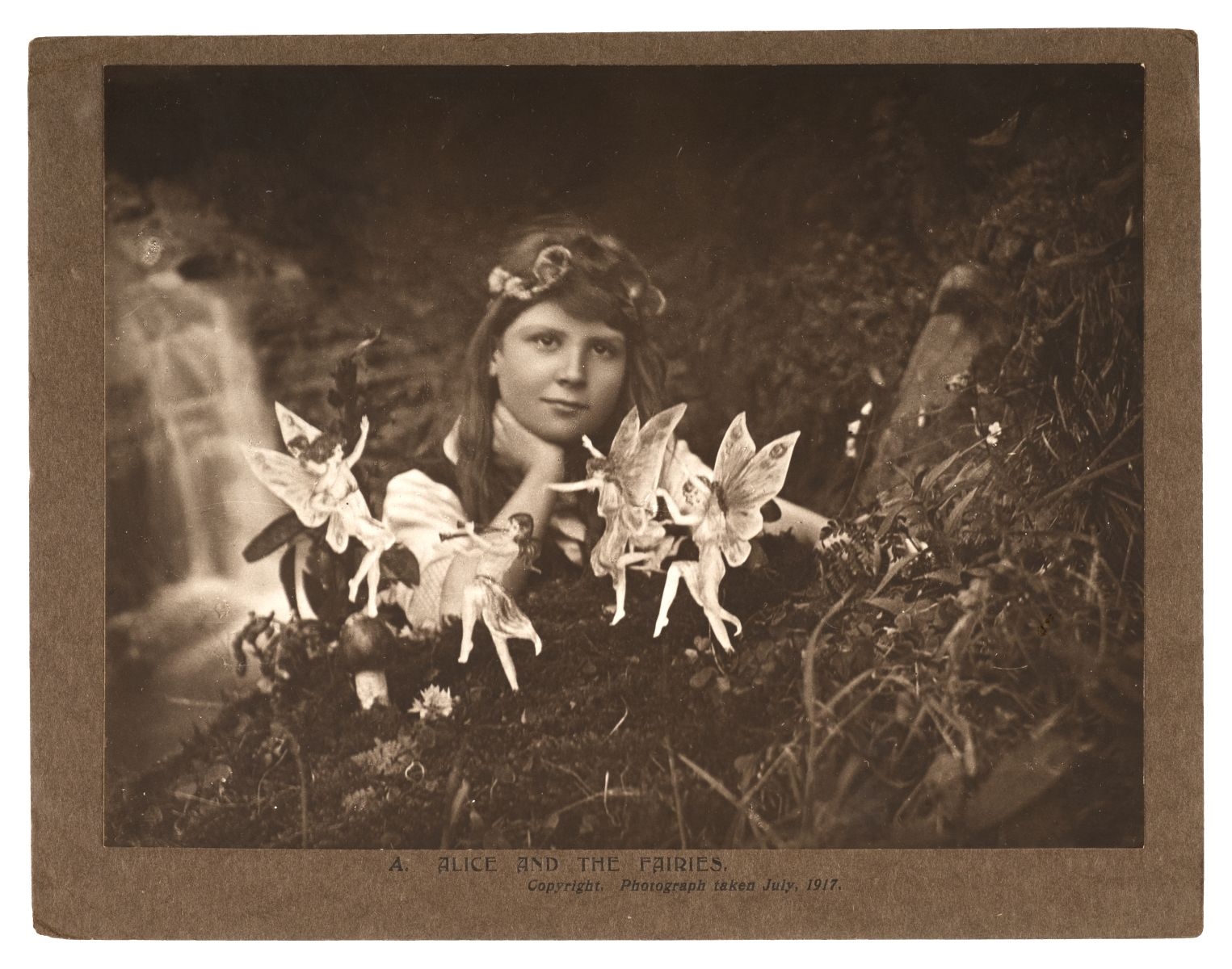 Elsie Wright and Frances Griffiths | Alice and the Fairies (Circa 1920 ...
