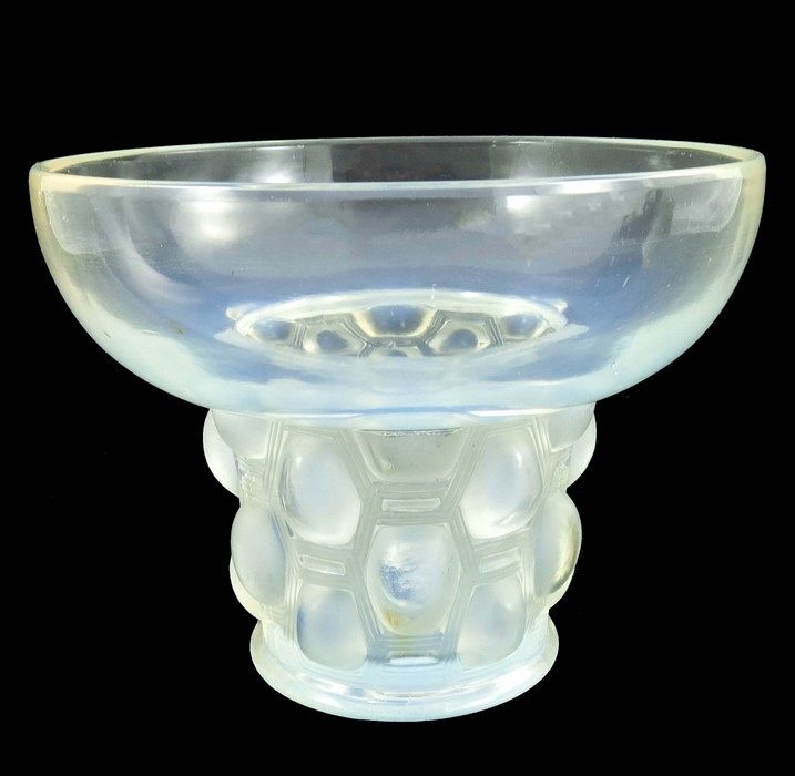 René Lalique | Chamonix glass vase, model 1090 | MutualArt