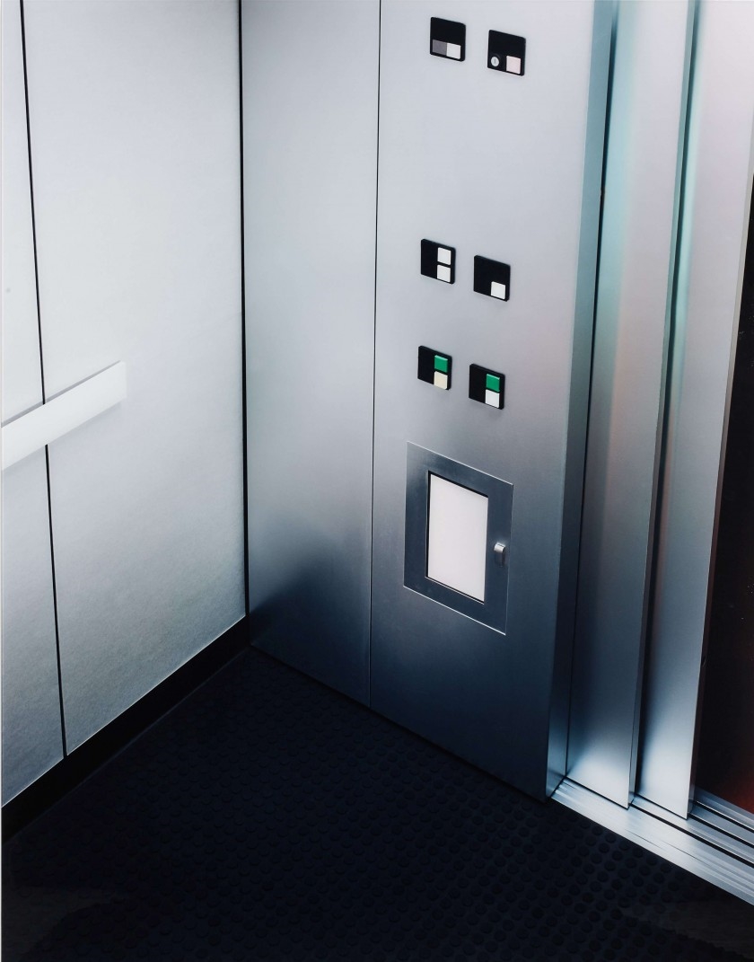 Thomas Demand | Podium (2000) | MutualArt