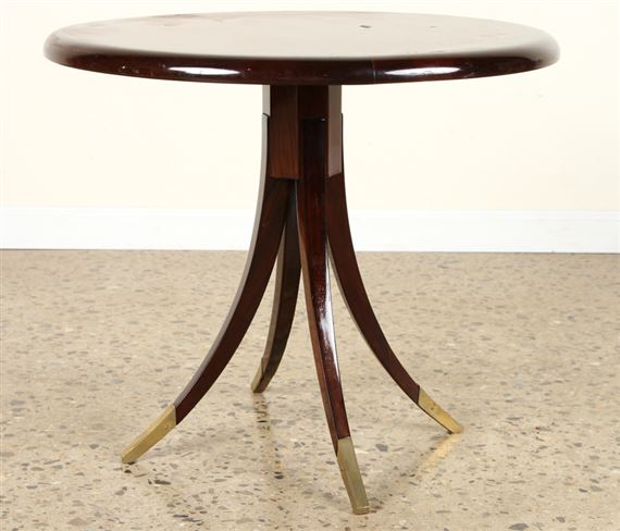 Maurice Jallot | An elegant table | MutualArt