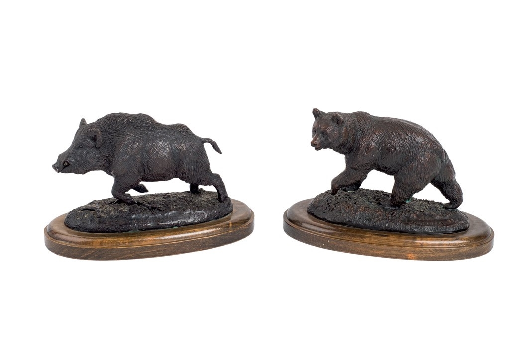 Josechu Lalanda | Two works: un oso y un jabalí en bronce | MutualArt