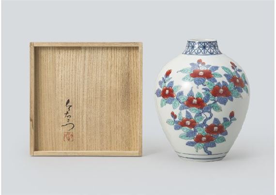 Imaizumi Imaemon | Iro-nabeshima vase depicting camellia | MutualArt