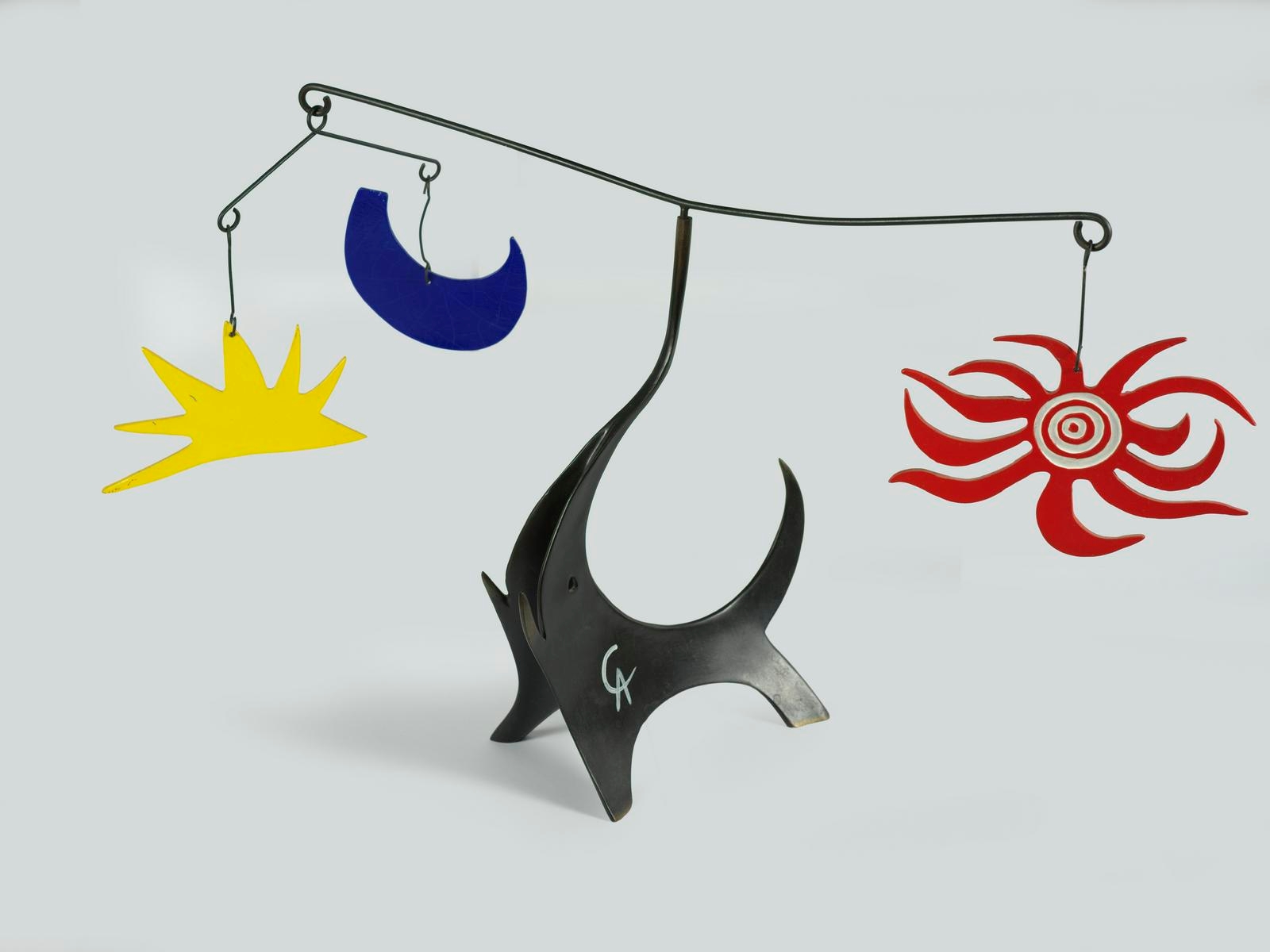Alexander Calder | Elephant noir (1973) | MutualArt