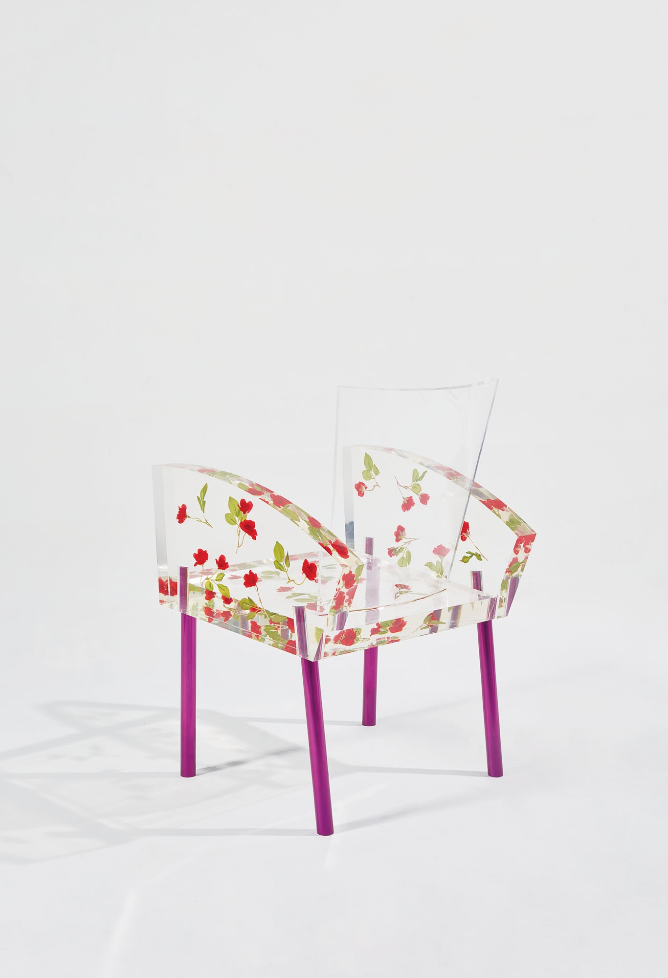 Shiro Kuramata | FAUTEUIL 'MISS BLANCHE', LE MODÈLE CRÉÉ EN 1988 ...