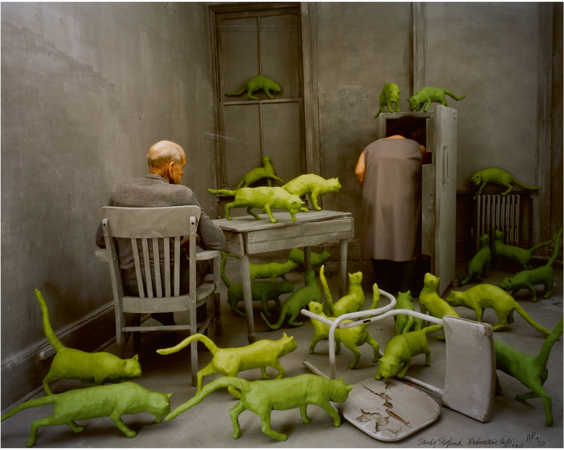 Sandy Skoglund | 'RADIOACTIVE CATS' (1980) | MutualArt