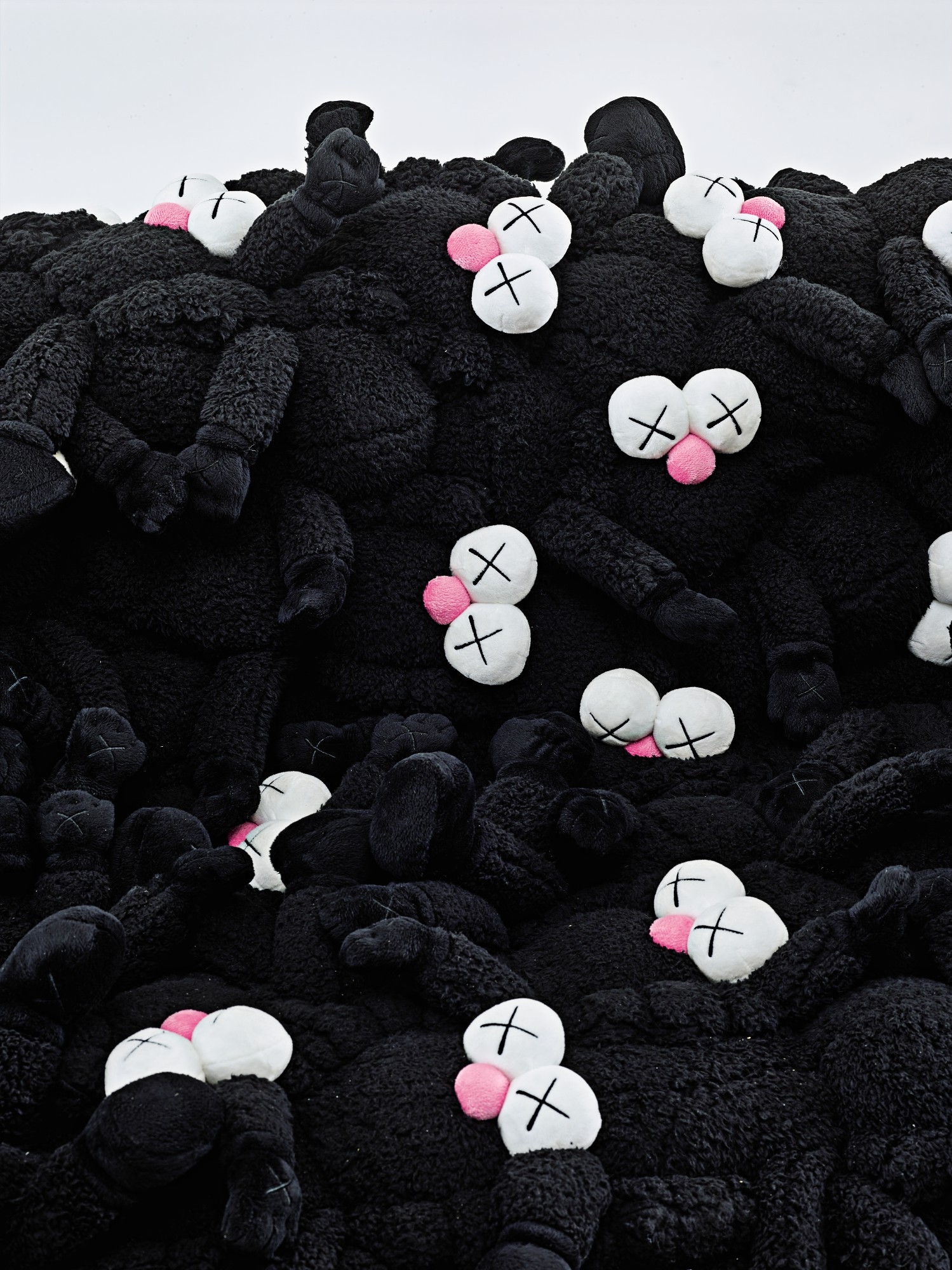 Fernando & Humberto Campana | KAWS SOFA BLACK KAWS 沙發（黑） | MutualArt