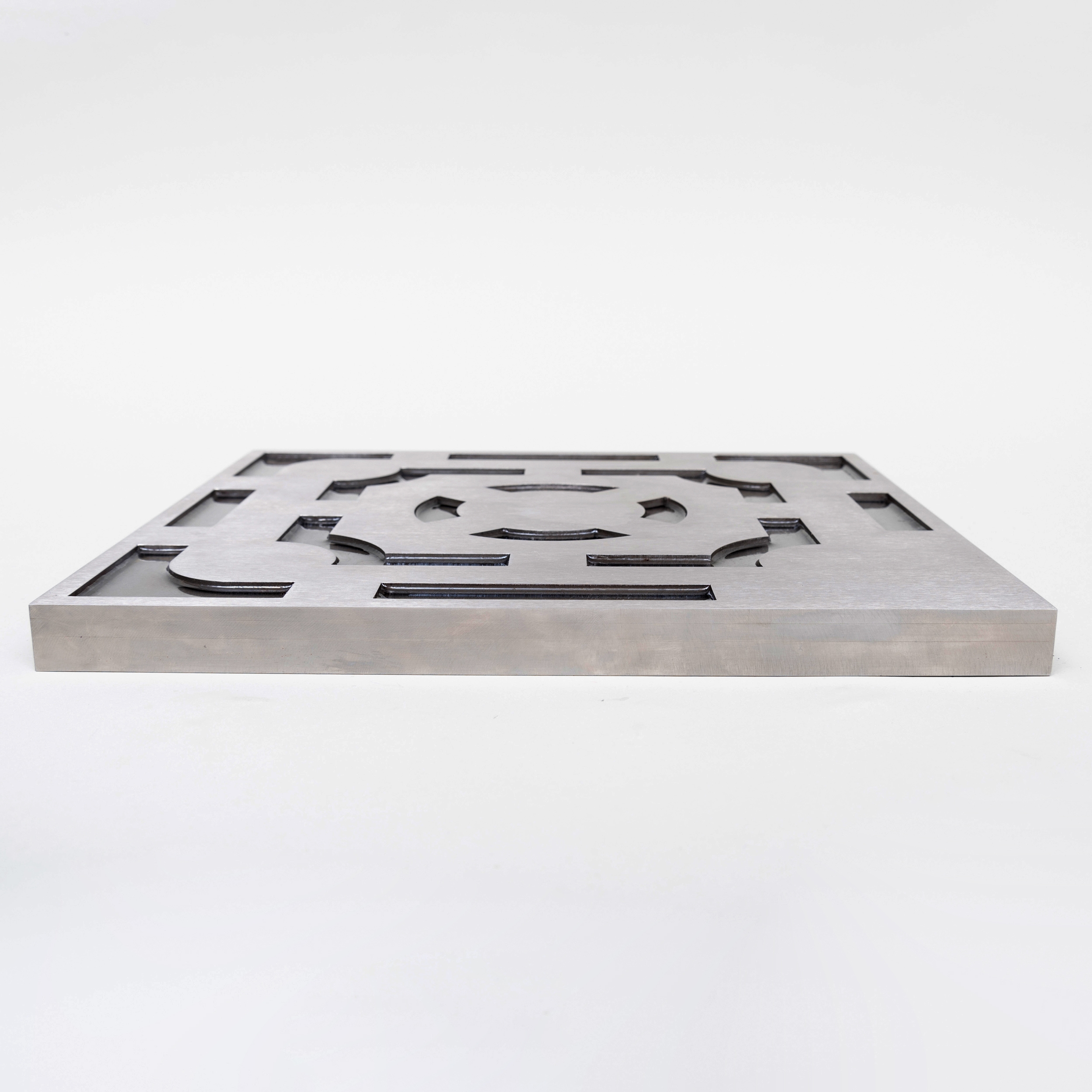 Valeska Soares | Untitled (Model After Vanishing Point) (1998) | MutualArt