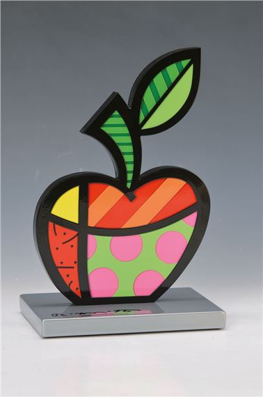Romero Britto | Big Apple sculpture | MutualArt