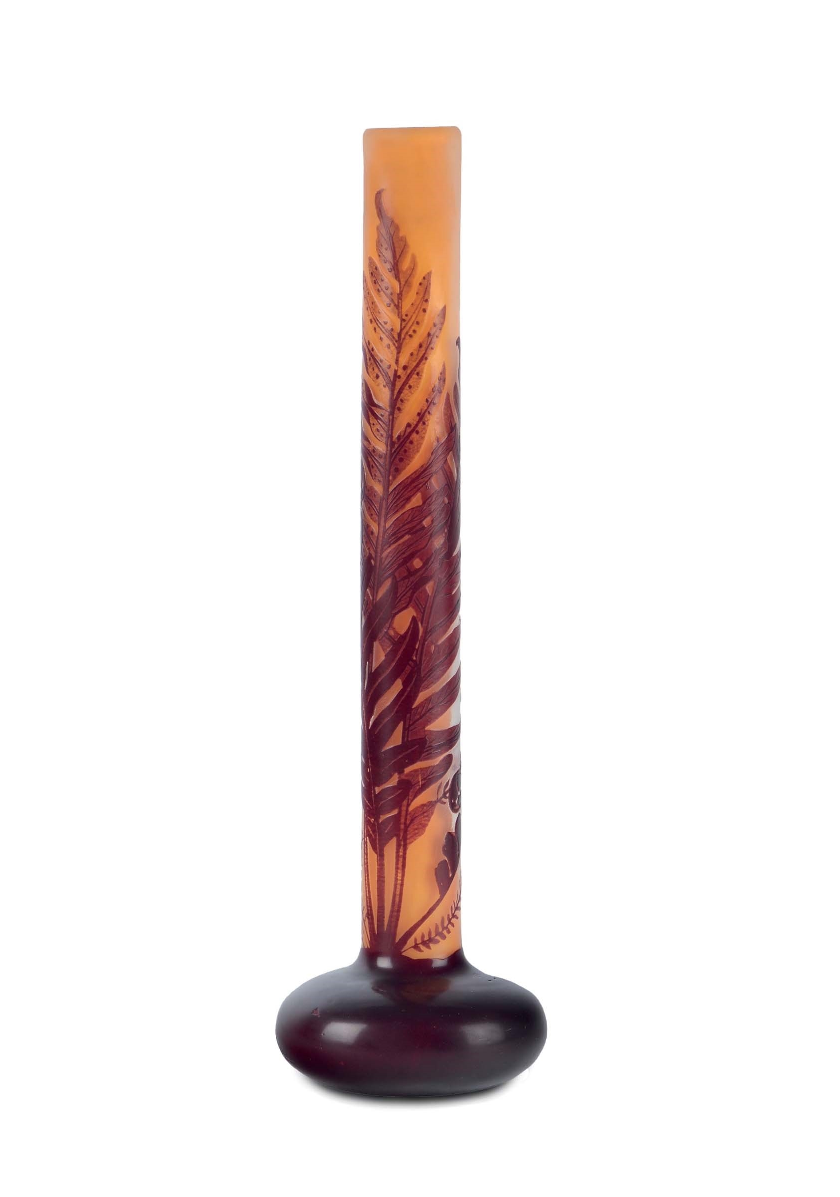 Emile Gallé | Vaso a bulbo (1900) | MutualArt