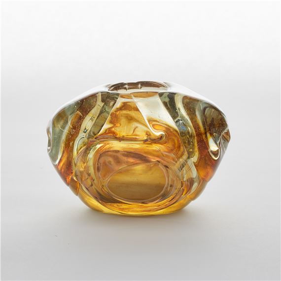 Wayne Filan | Glass Vase | MutualArt