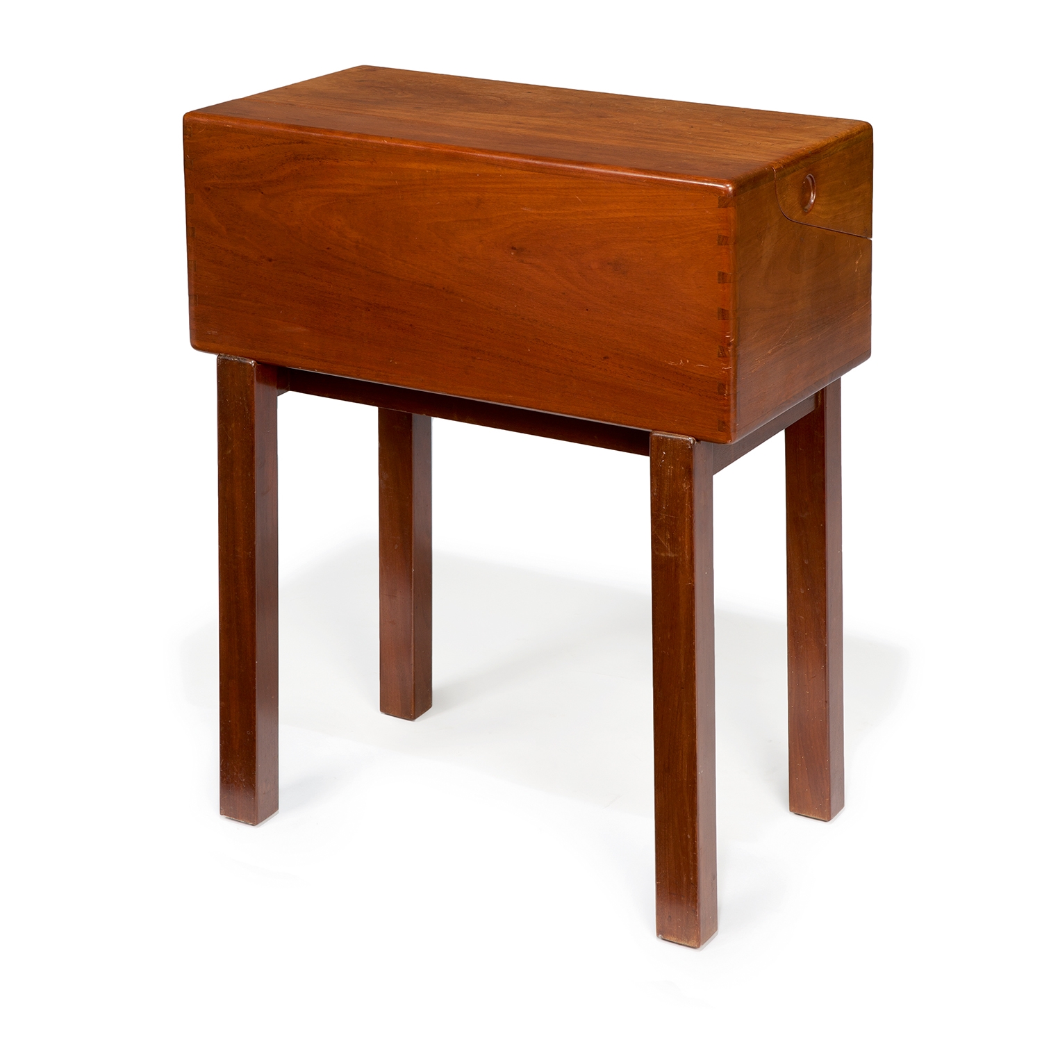 Magnus Stephensen | Table à ouvrage formant coffret mobile en acajou ...