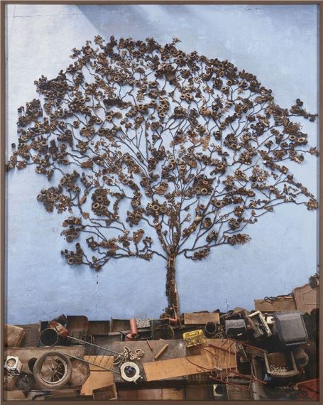 Muniz Vik | The Tree (Pictures of Junk) (2009) | MutualArt