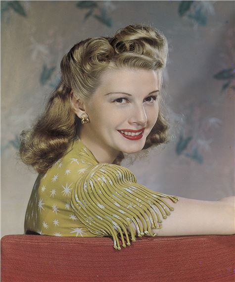 Lee Elkins | 1 Artworks at Auction | MutualArt