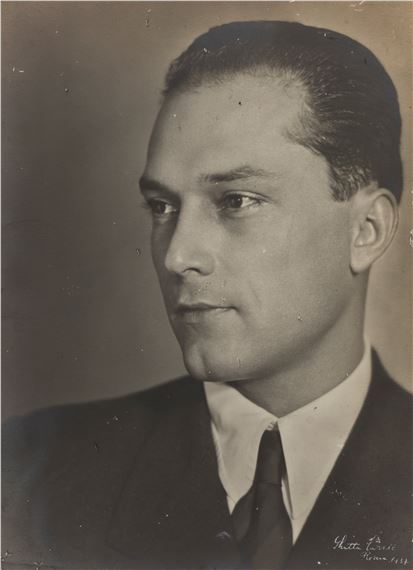 Ghitta Carell | Ritratto di ragazza (Circa 1930) | MutualArt