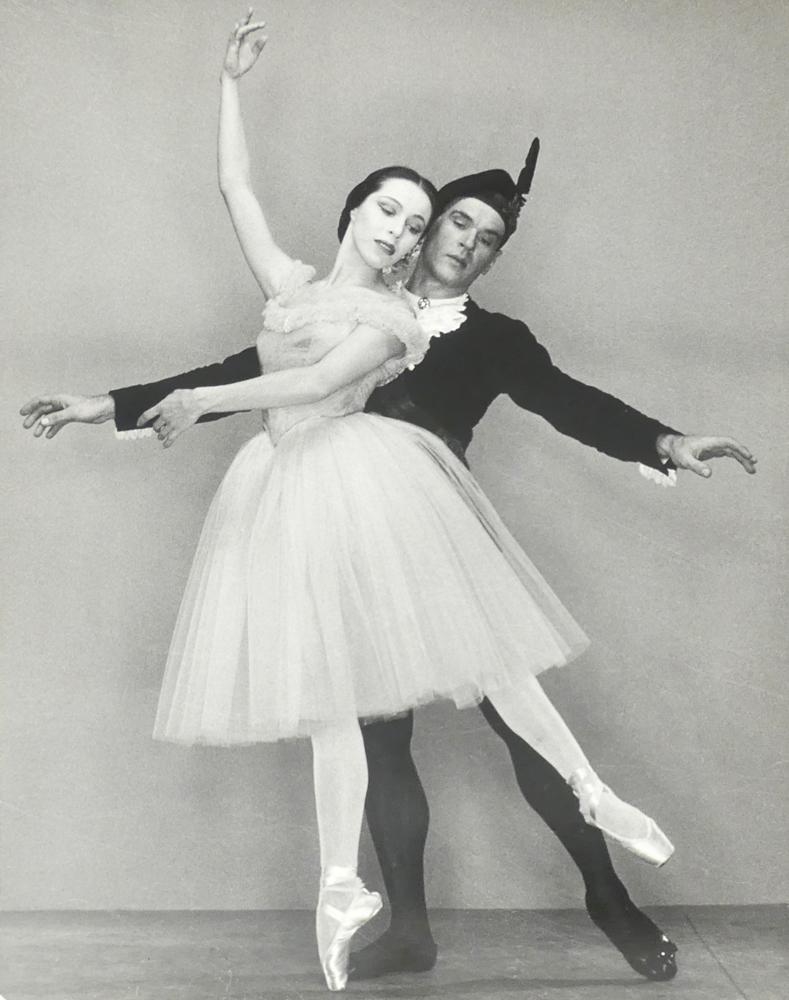 George Platt Lynes | Maria Tallchief And Andre Eglevsky Scotch Symphony ...