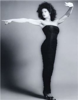 Mapplethorpe Robert | Lisa Lyon (1980) | MutualArt