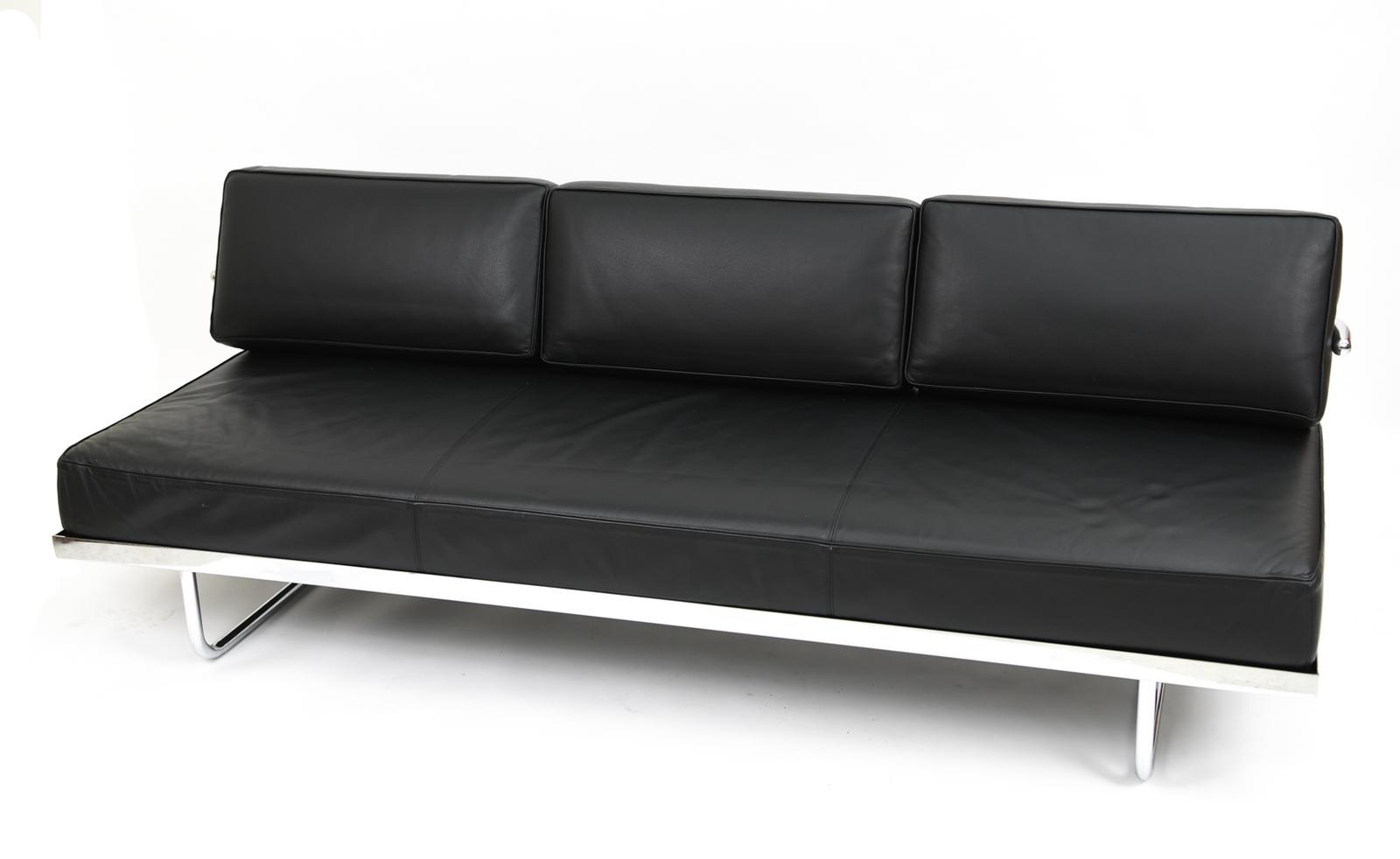 Le Corbusier | LC5 SOFA / DAYBED | MutualArt