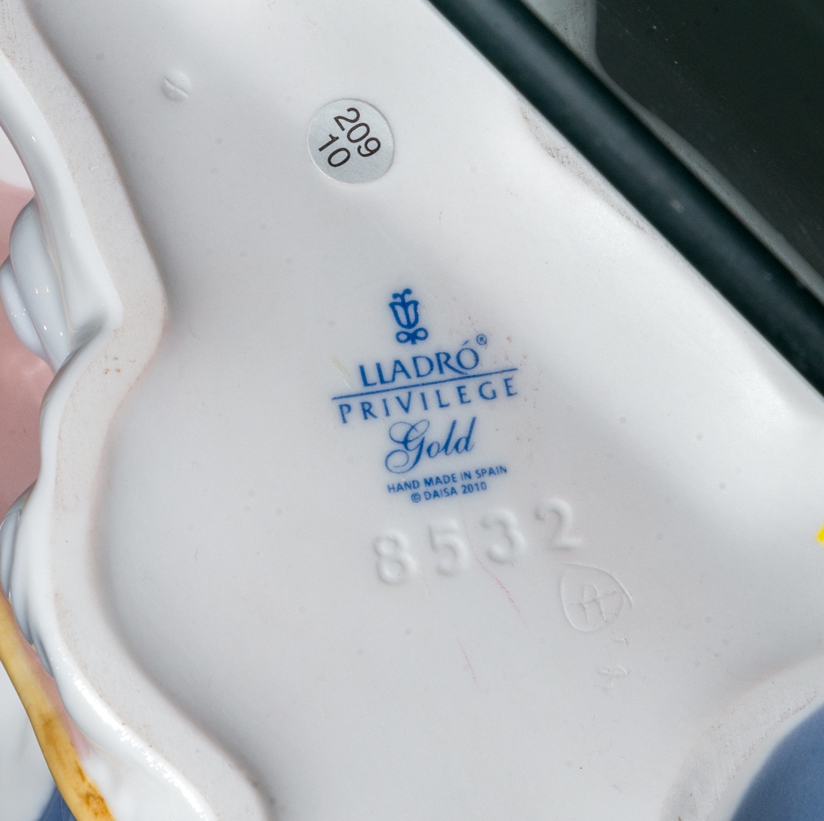 Lladró S.A | Lladro Privilege Figure | MutualArt