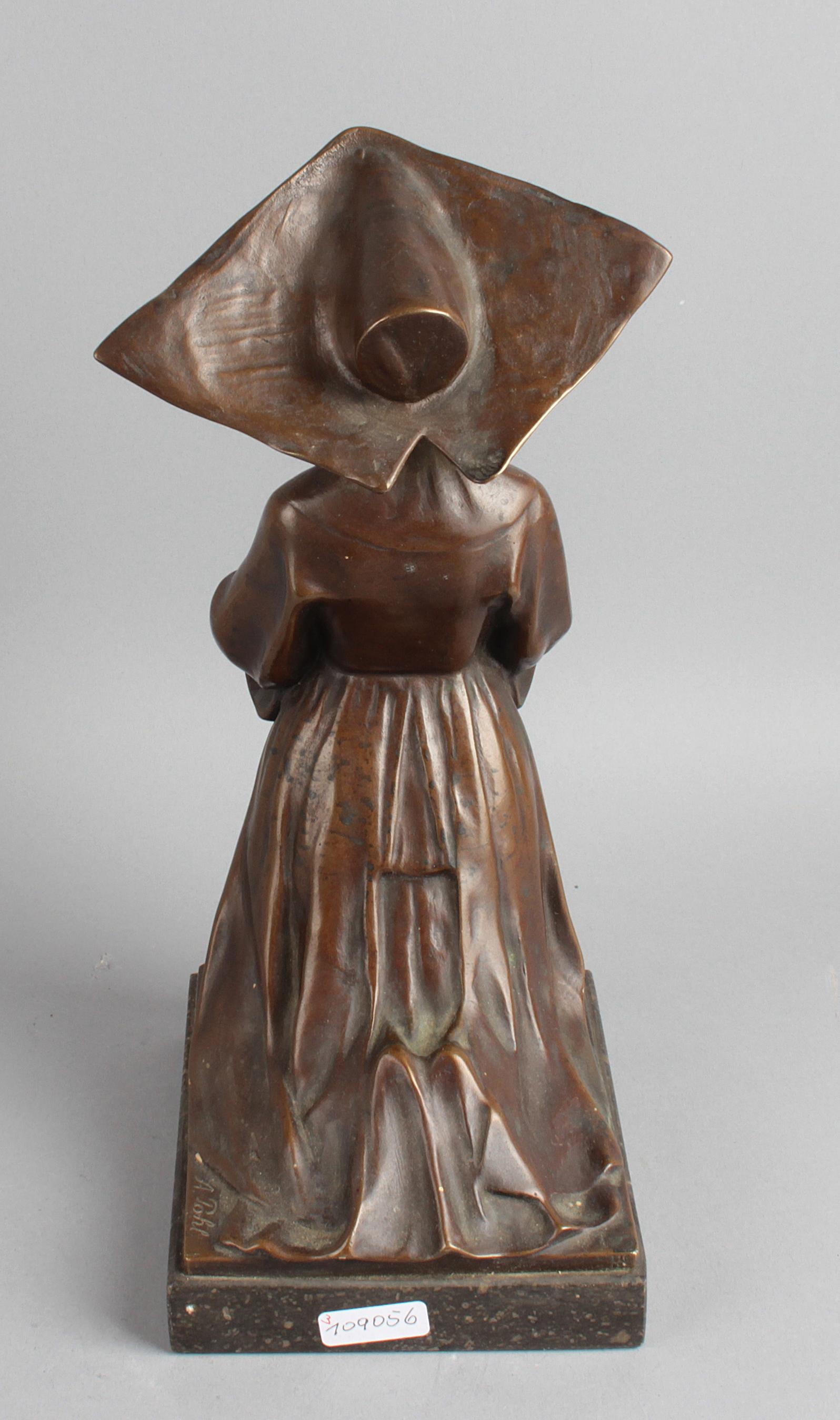 Adolf Pohl | kniende Nonne im Gebet | MutualArt
