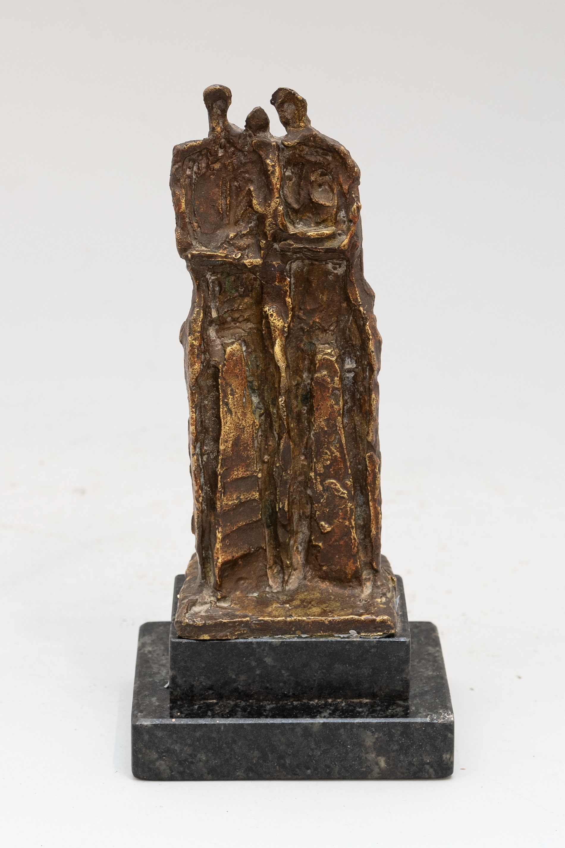 Antonio Pujia | Maternidad frente al espejo (1966) | MutualArt