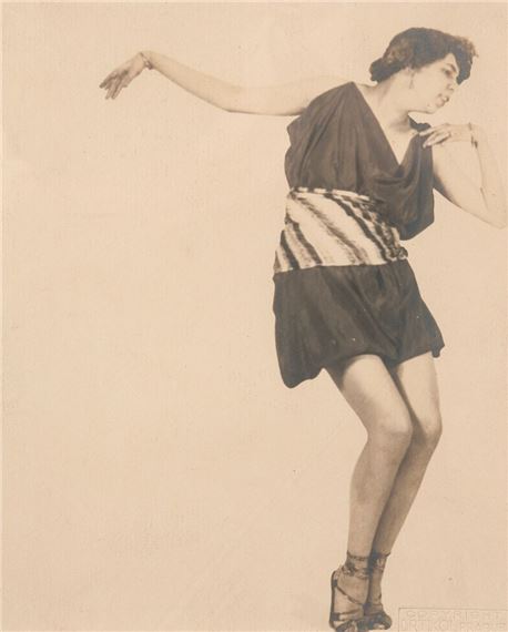 Frantisek Drtikol | Ervina Kupferova en danseuse grecque | MutualArt