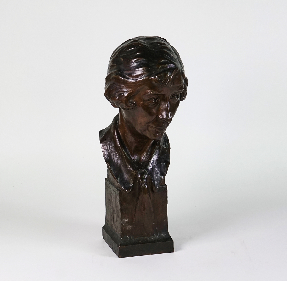 Phyllis Smith | PORTRAIT BUST (1926) | MutualArt