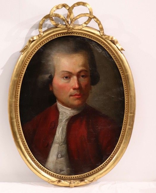 French School, 18th Century | Portrait d'homme de qualité en pèlerin ...