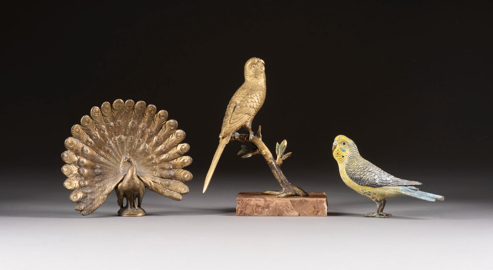 Vienna School, 20th Century | ZWEI PAPAGEIEN UND EIN PFAU | MutualArt