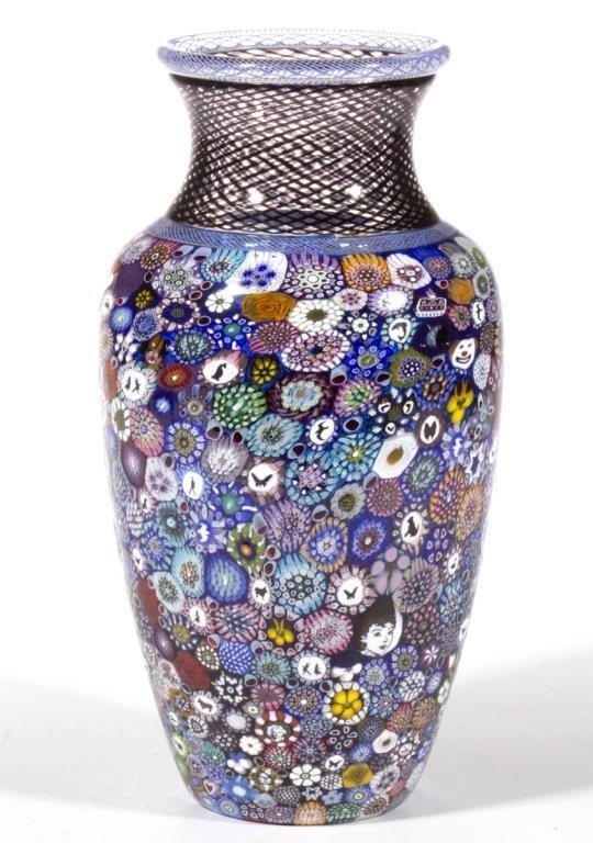Mike Hunter | ART GLASS VASE (2019) | MutualArt