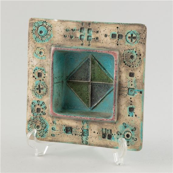 Rut Bryk | A dish | MutualArt