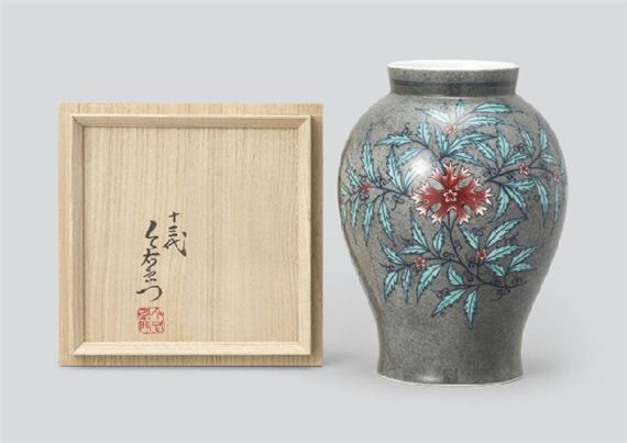 Imaizumi Imaemon | Iro-nabeshima vase with grass and flower design ...