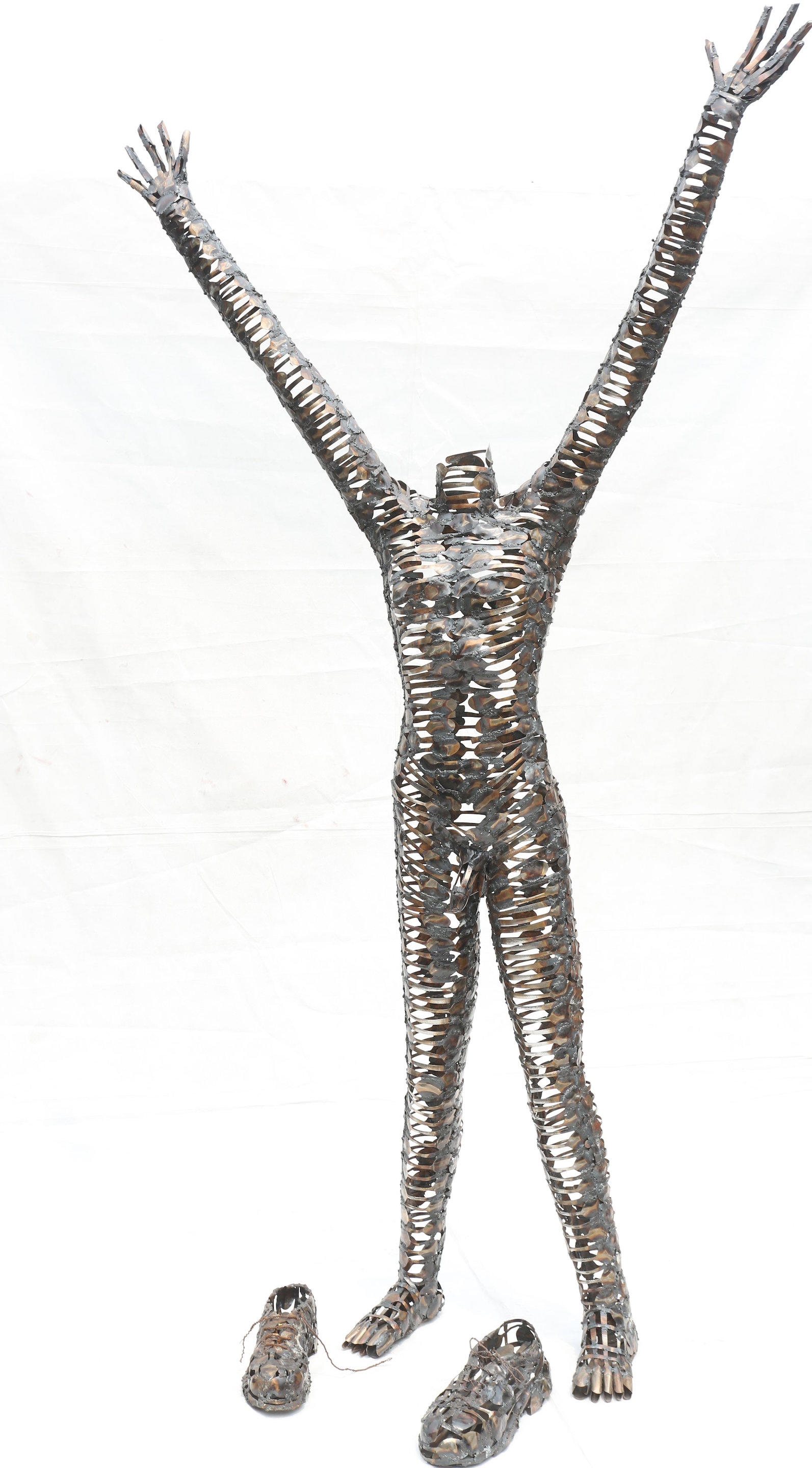 Freddy Tsimba | Centre fermé, rêve ouvert | MutualArt