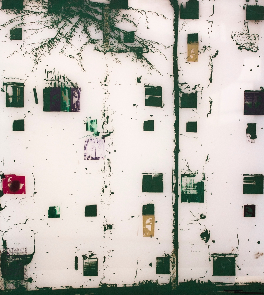 Alfredo Testoni | Caras en paisaje-España | MutualArt