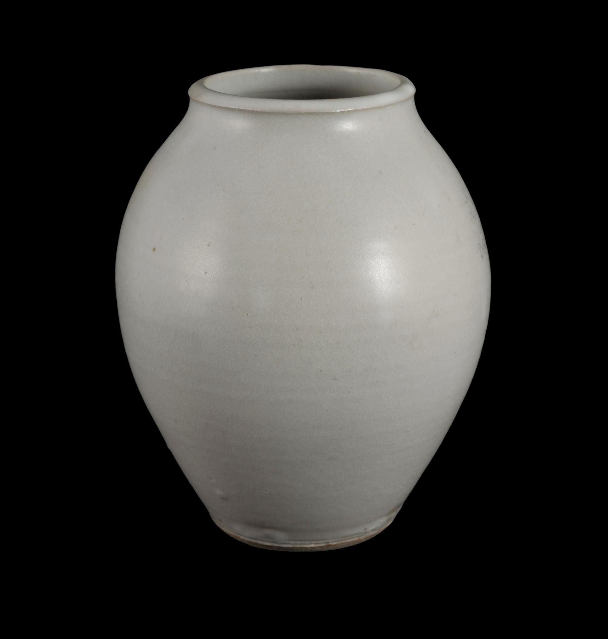 Col Levy | Ovoid vase | MutualArt