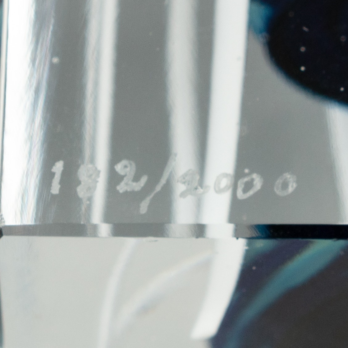 Oiva Toikka | Annual cube 1990, Nuutajärvi (1990) | MutualArt