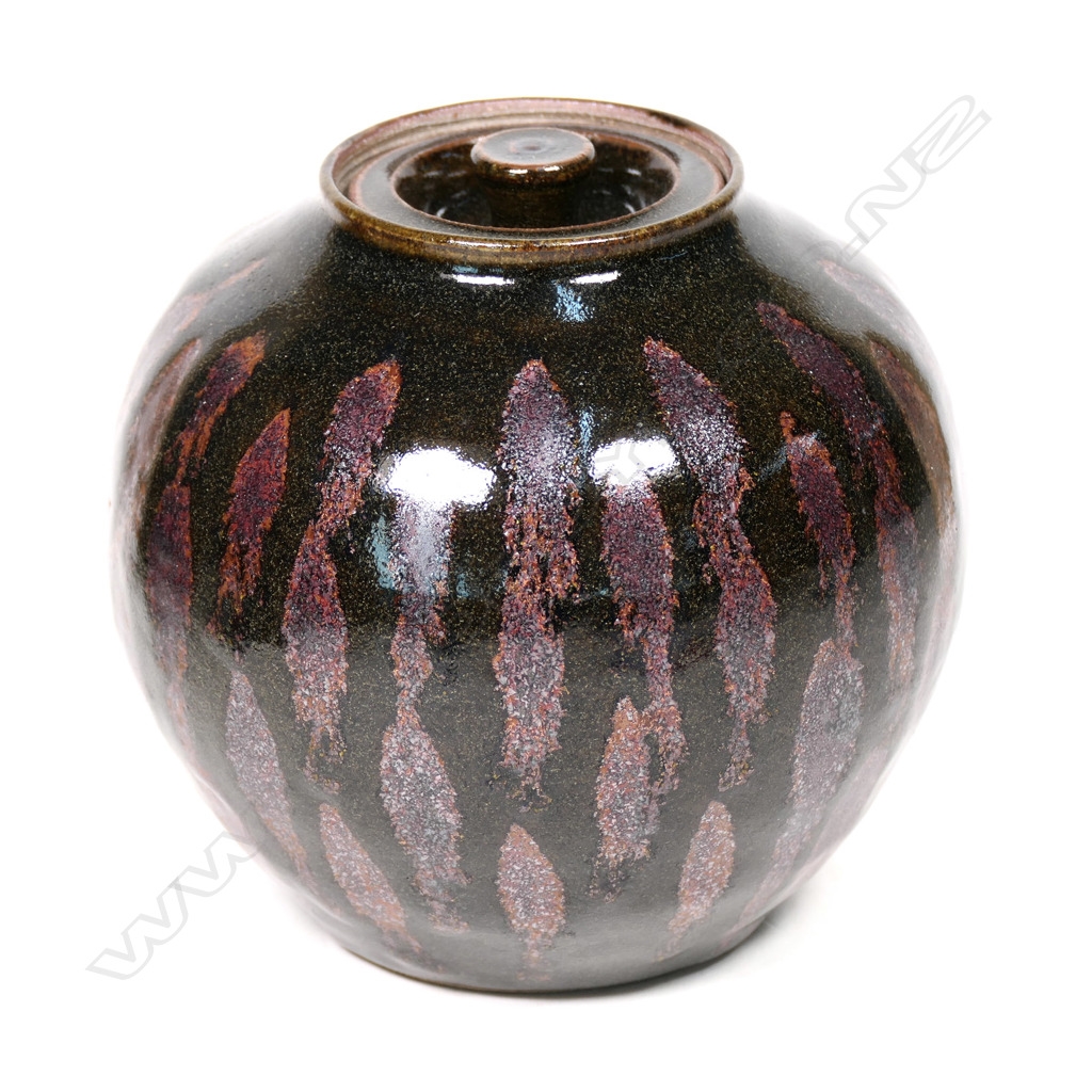 Graeme Storm | Lidded spherical jar (Circa 1970) | MutualArt
