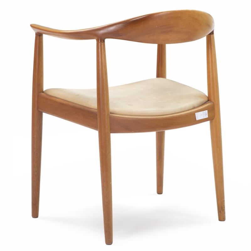 Hans J. Wegner | The Chair (1949) | MutualArt